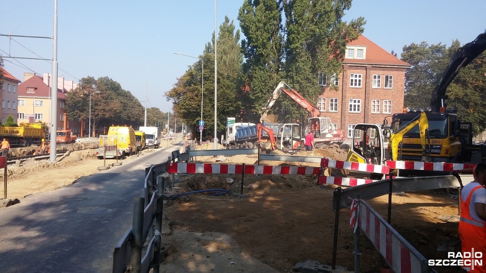 Zmiany w organizacji ruchu w pobliżu nowo budowanego ronda [ZDJĘCIA] - Region - Radio Szczecin