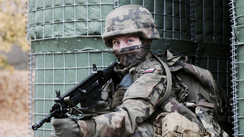 Bez taryfy ulgowej. Coraz więcej kobiet w wojsku [WIDEO, ZDJĘCIA] - Region - Radio Szczecin