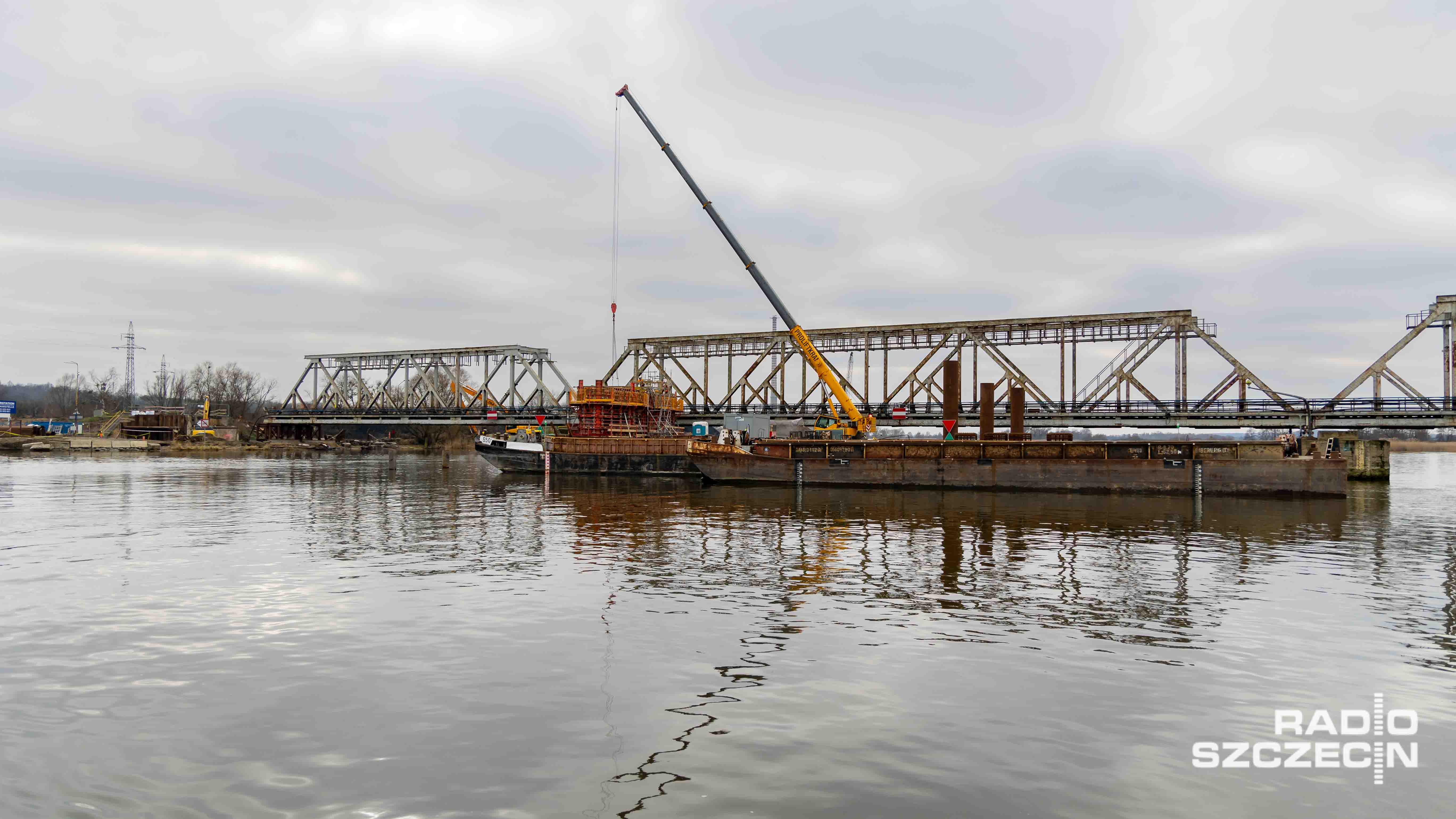 Kolejne elementy mostu w Podjuchach są rozbierane [WIDEO, ZDJĘCIA ...