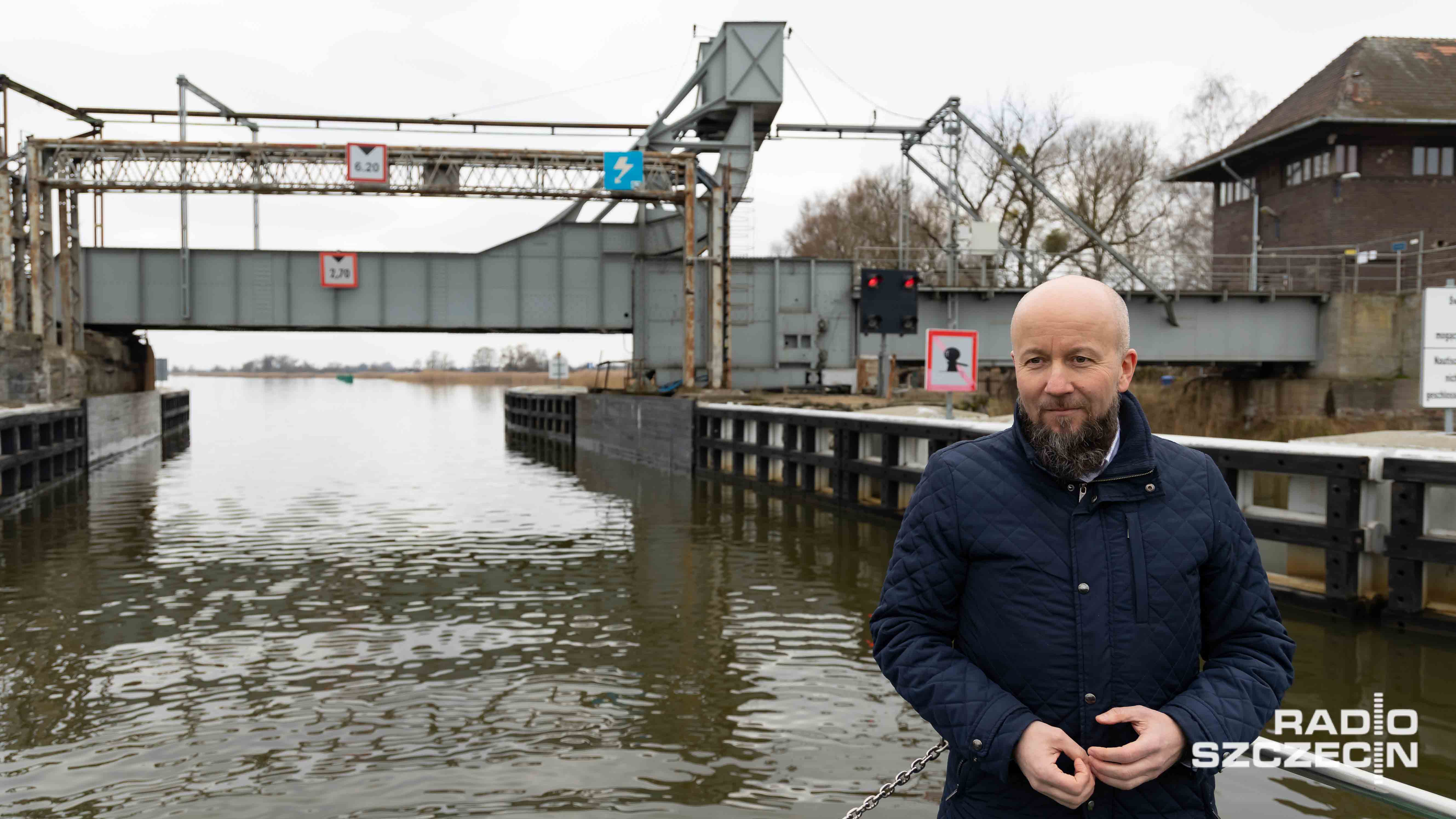 Kolejne elementy mostu w Podjuchach są rozbierane [WIDEO, ZDJĘCIA ...